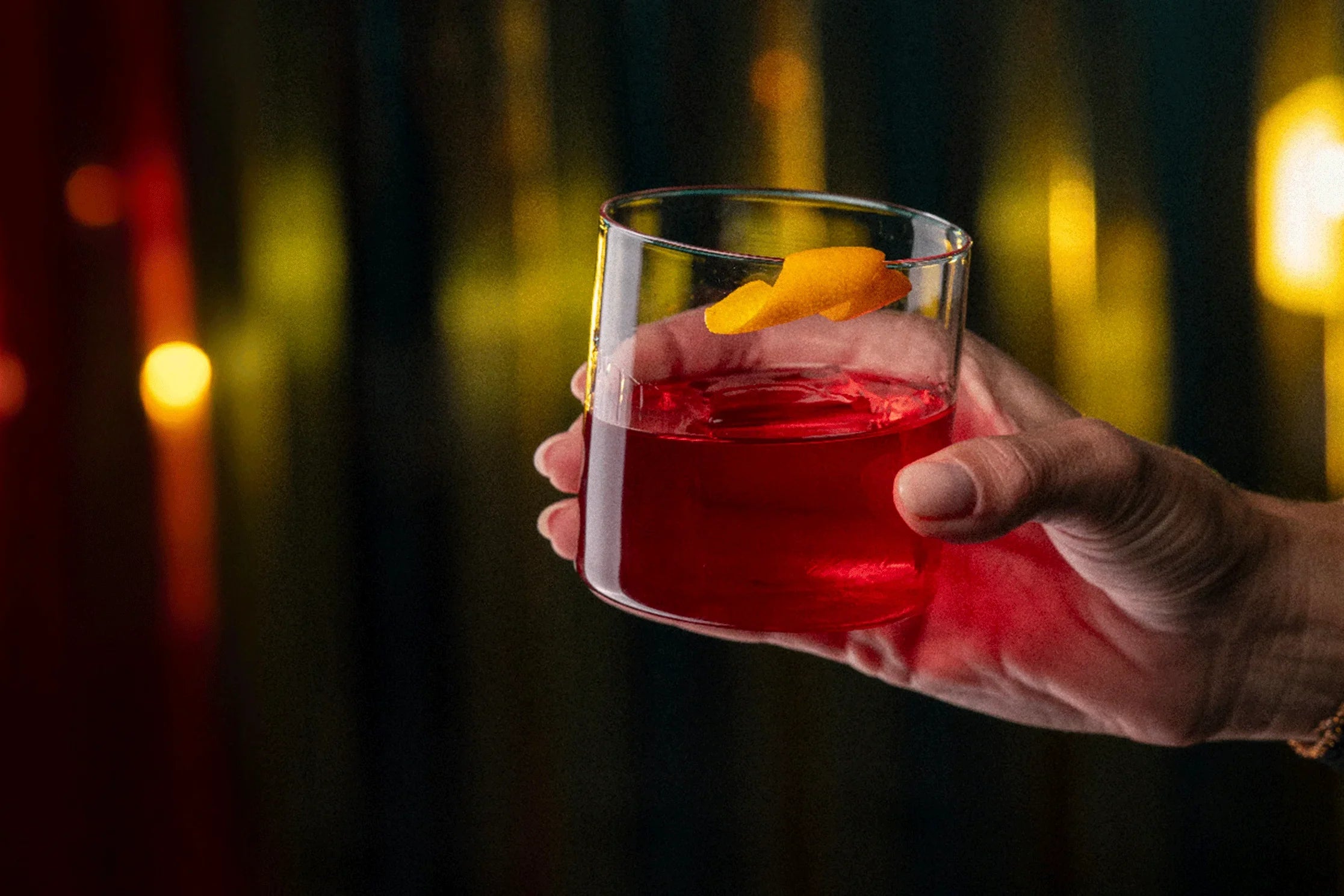 Perfect evening: discover classic cocktails with intense and balanced ...